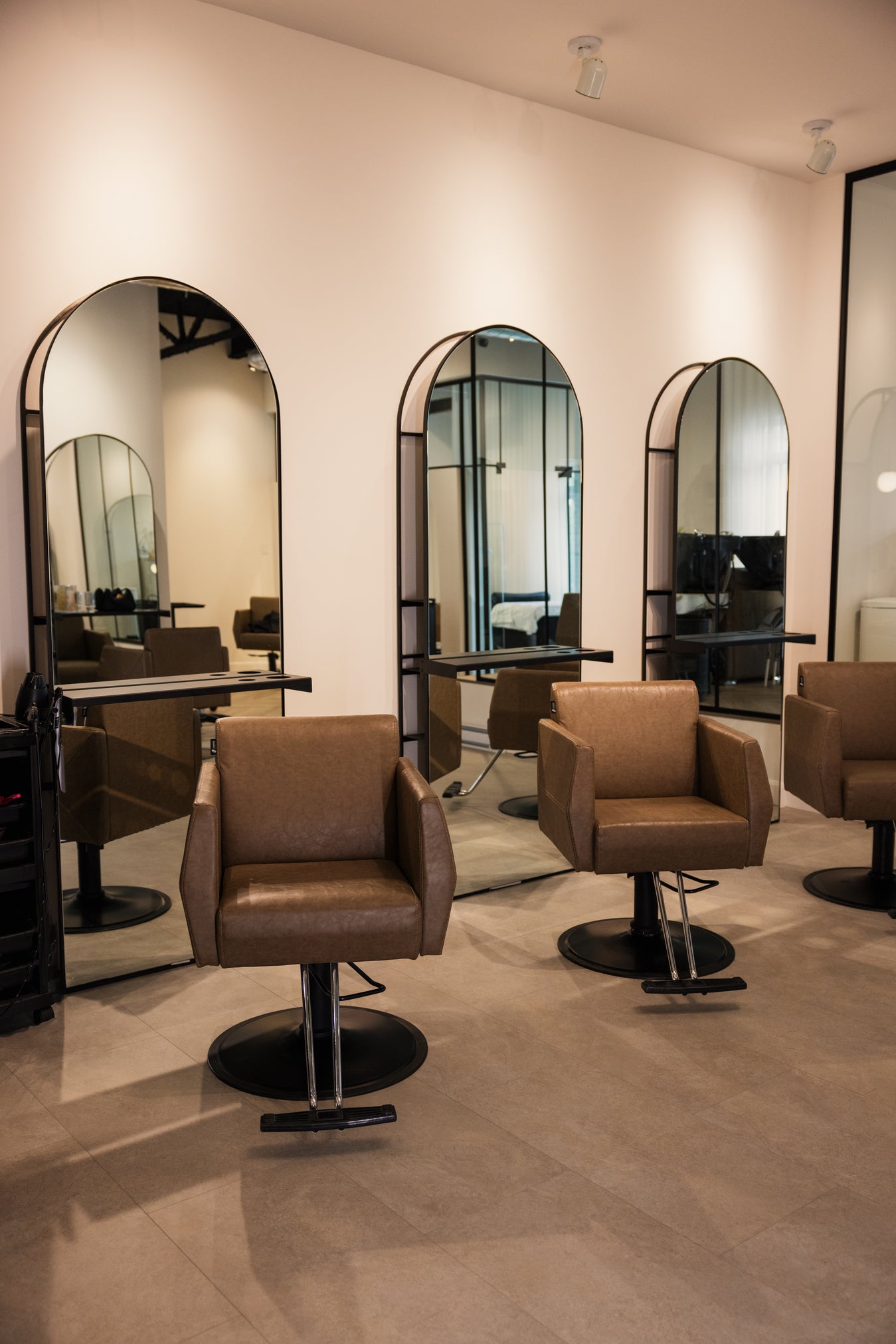 Aliss, Modern and Unique Beauty Salon